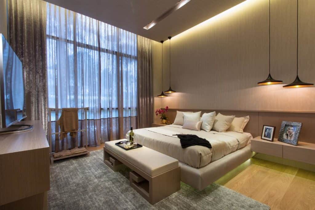 10 Condos with Stunning Ceilings & Pendant Lamps