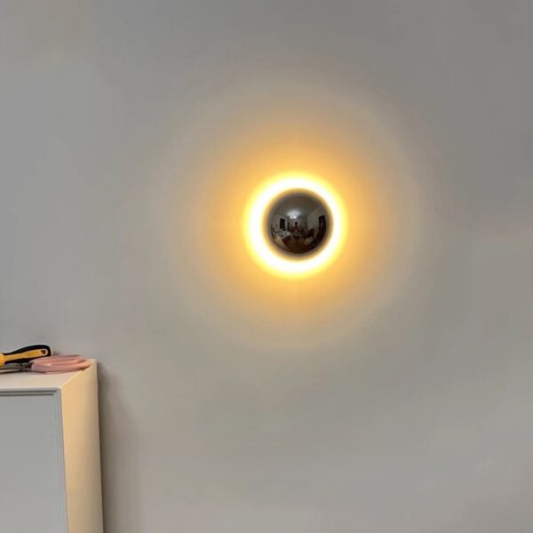 Pinatho Button Round Wall Light | Screed